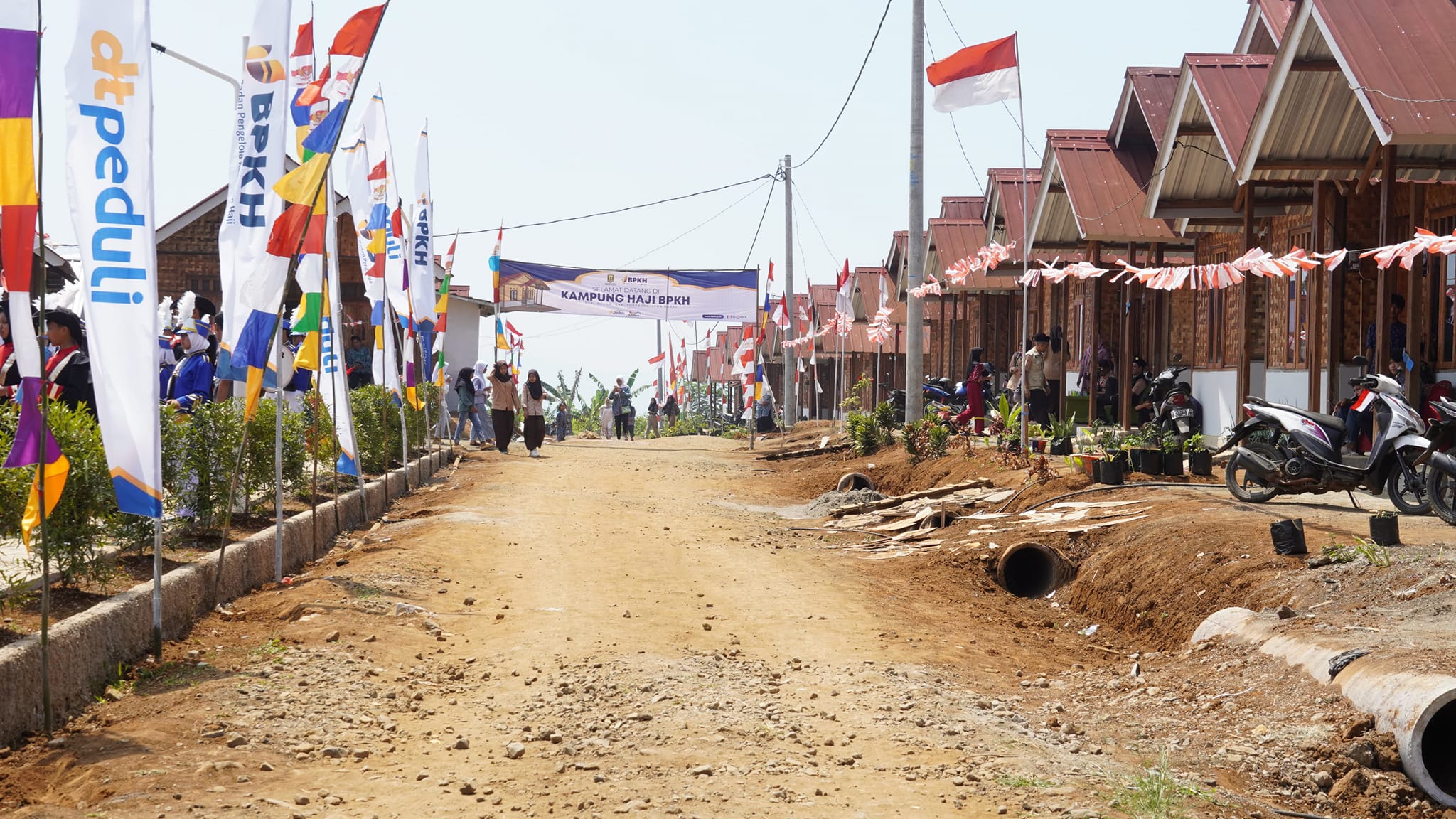 Warga Penyintas Pergerakan Tanah Nyalindung Terima 129 Bangunan Huntap ... Warga Penyintas Pergerakan Tanah Nyalindung Terima 129 Bangunan Huntap ...