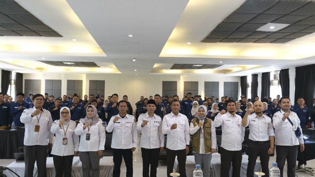KPU Gelar Bimtek KPPS, P2S dan Penggunaan Aplikasi Sirekap untuk Pilkada 2024 bagi PPK se ...