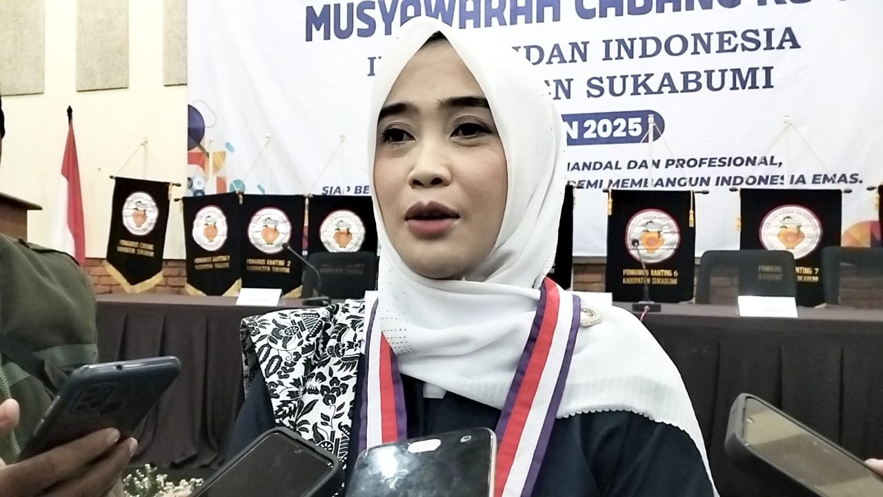 Hj. Ani Andriyani terpilih kembali menjadi Ketua PC Ikatan Bidan Indonesia (IBI) Kabupaten ...