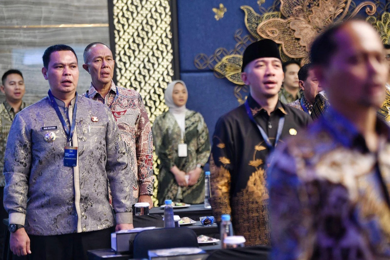 Hadiri RUPS Bank bjb 2025, Ayep Zaki Komentari Perubahan Struktur Kepengurusan – Elmitra 95 FM ...