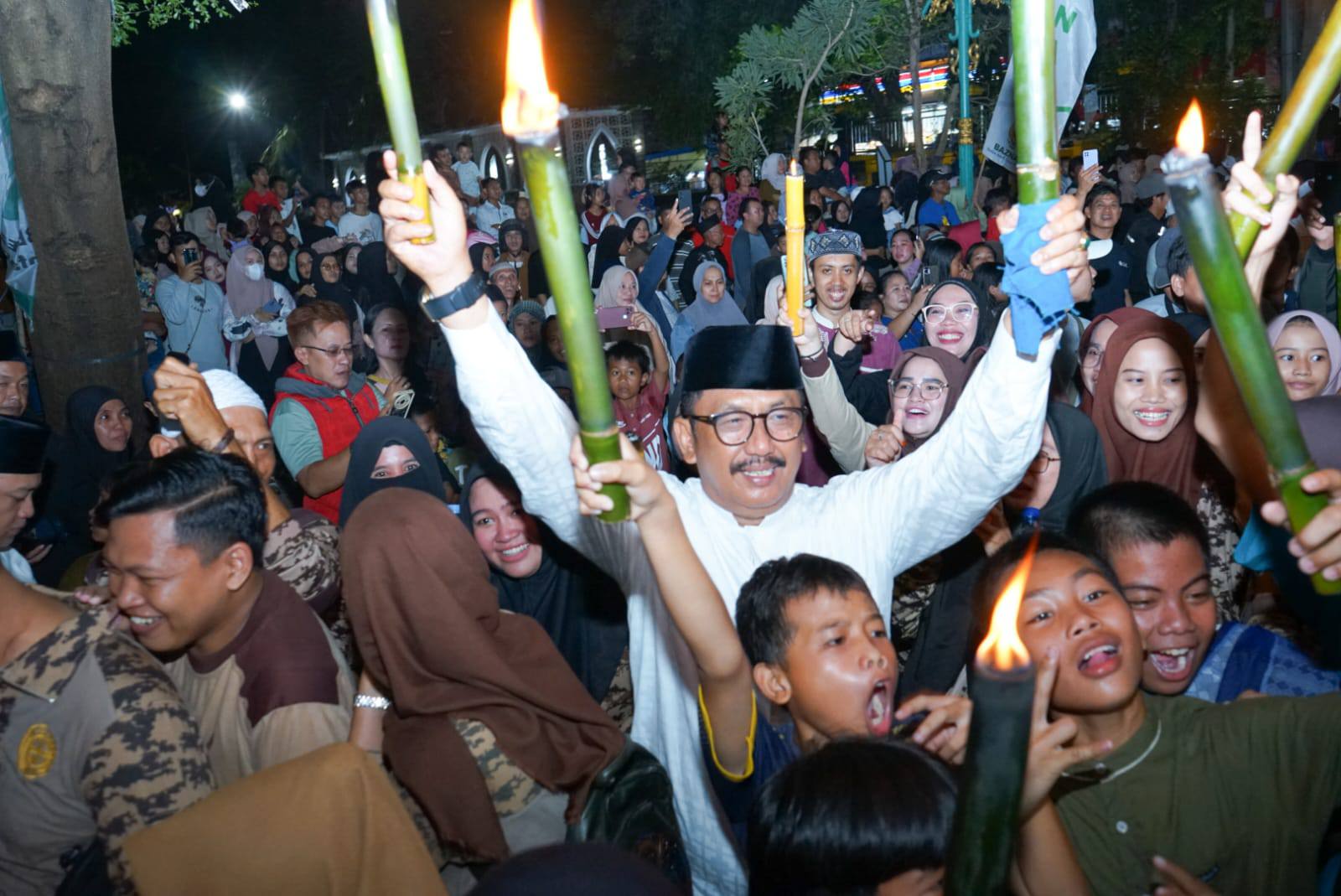 Pawai Obor Tahun Baru Islam 1447 H “Simbol Semangat dan Kekompakan, Wujudkan Sukabumi Mubarakah ...